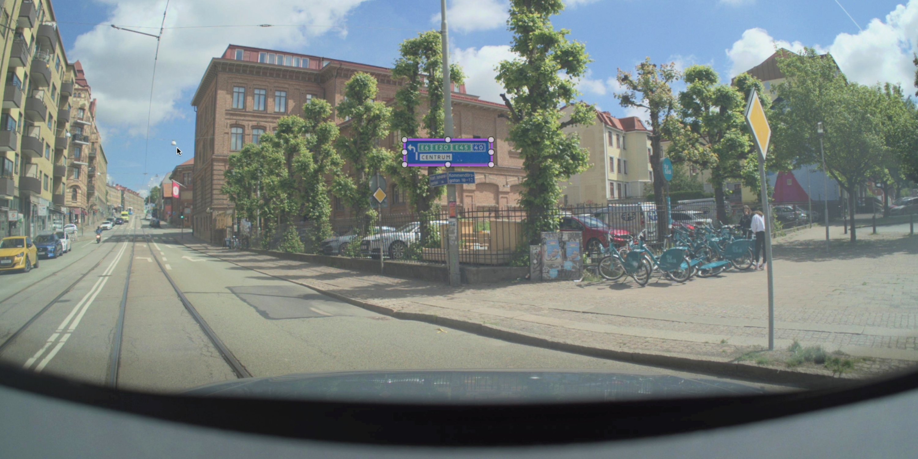 Automatic 2D Tracker